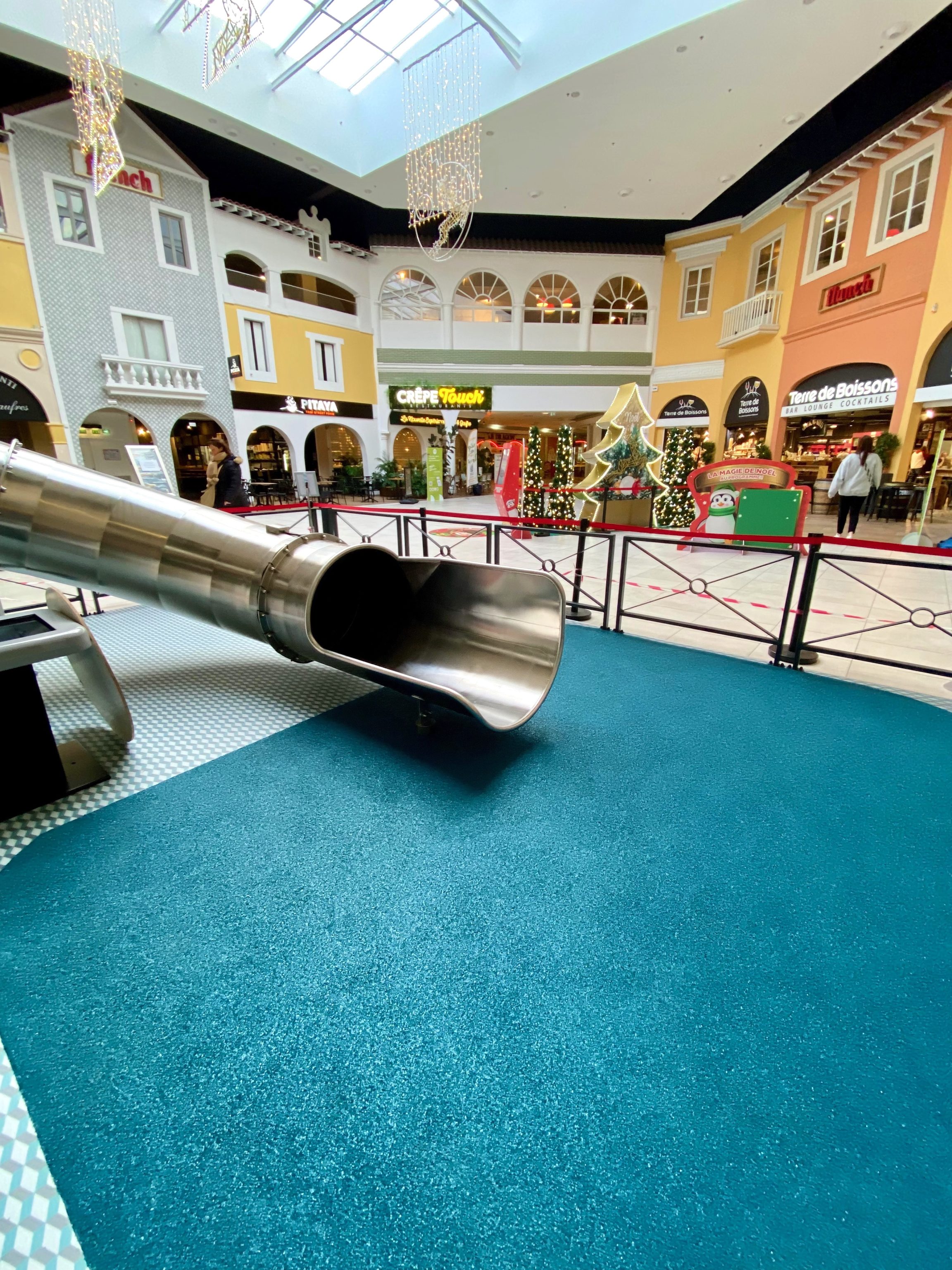 Iconic play area - Cité Europe Shopping Centre - Carrefour Property ...